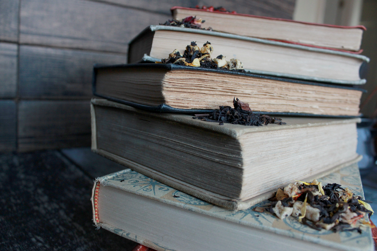 Reader Recovery Collection – Riddle's Tea Shoppe